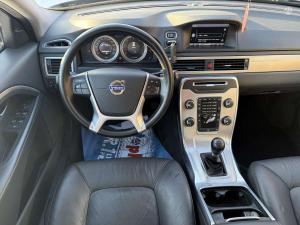 Grey Volvo V70 2012 in Siauliai, with an engine capacity of 1.98 L and mileage of 287 thousand km for 4999 €, photo 15 on AUTOMOTO.COM.LV
