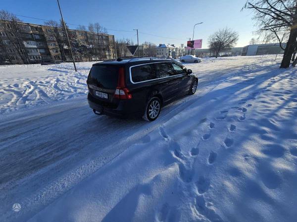 Pelēks Volvo V70 2012 Kėdainiai, ar dzinēja tilpumu 1.98 L un nobraukumu 270 tūkst. km par 7100 €, foto 4 vietnē AUTOMOTO.COM.LV
