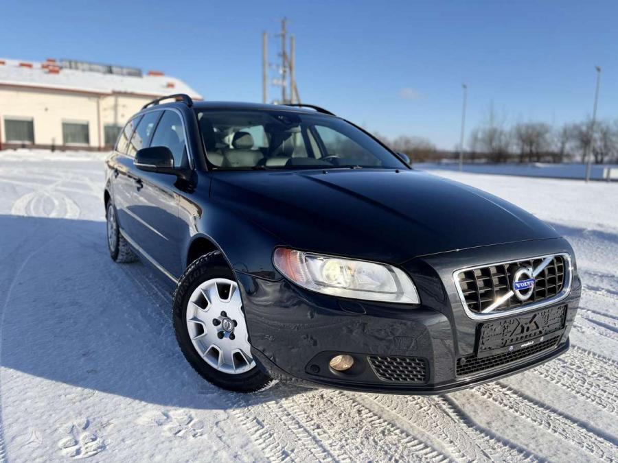 Pelēks Volvo V70 2012 Šauļi, ar dzinēja tilpumu 1.98 L un nobraukumu 287 tūkst. km par 5290 €, foto 1 vietnē AUTOMOTO.COM.LV