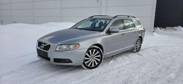Grey Volvo V70 2012 in Kaunas, with an engine capacity of 1.98 L and mileage of 271 thousand km for 5850 €, photo 1 on AUTOMOTO.COM.LV