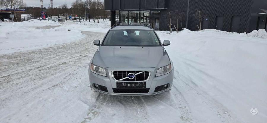 Grey Volvo V70 2012 in Kaunas, with an engine capacity of 1.98 L and mileage of 271 thousand km for 5850 €, photo 11 on AUTOMOTO.COM.LV