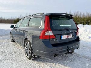 Grey Volvo V70 2012 in Vilnius, with an engine capacity of 2.40 L and mileage of 316 thousand km for 7999 €, photo 15 on AUTOMOTO.COM.LV