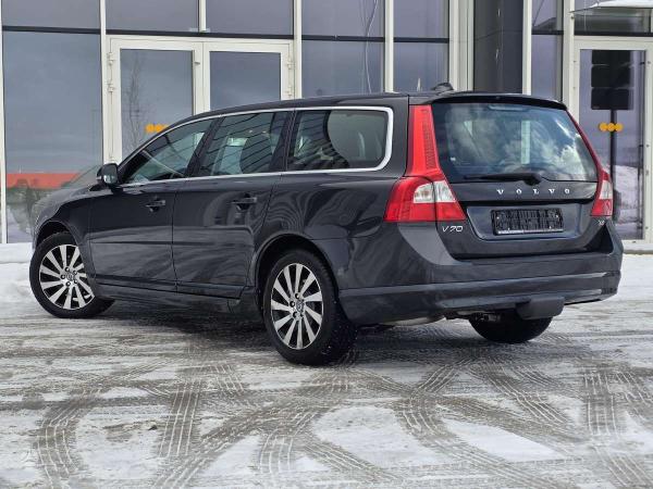 Grey Volvo V70 2012 in Vilnius, with an engine capacity of 1.60 L and mileage of 256 thousand km for 6900 €, photo 5 on AUTOMOTO.COM.LV