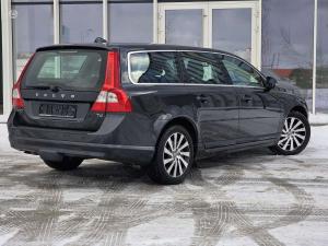 Grey Volvo V70 2012 in Vilnius, with an engine capacity of 1.60 L and mileage of 256 thousand km for 6900 €, photo 7 on AUTOMOTO.COM.LV