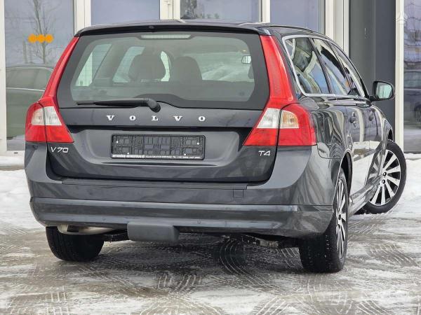 Grey Volvo V70 2012 in Vilnius, with an engine capacity of 1.60 L and mileage of 256 thousand km for 6900 €, photo 8 on AUTOMOTO.COM.LV