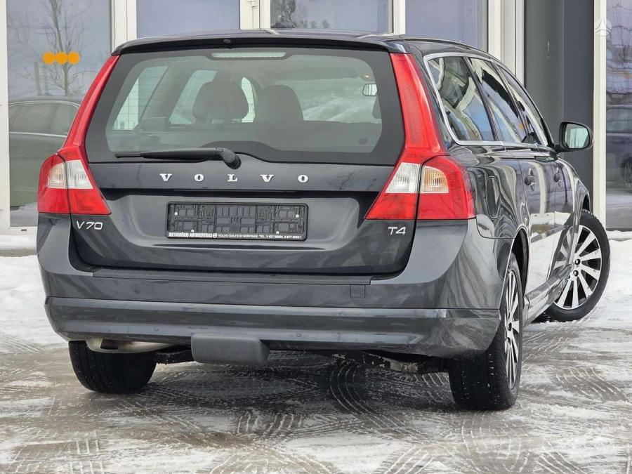 Grey Volvo V70 2012 in Vilnius, with an engine capacity of 1.60 L and mileage of 256 thousand km for 6900 €, photo 8 on AUTOMOTO.COM.LV