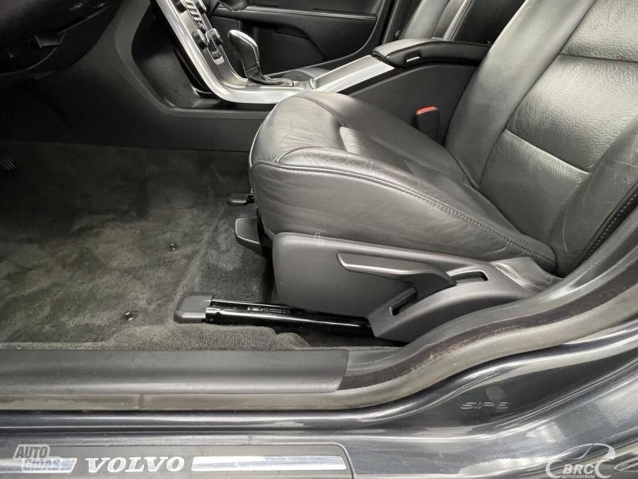 Grey Volvo V70 2012 in Avizieniai, with an engine capacity of 1.60 L and mileage of 321 thousand km for 5500 €, photo 22 on AUTOMOTO.COM.LV