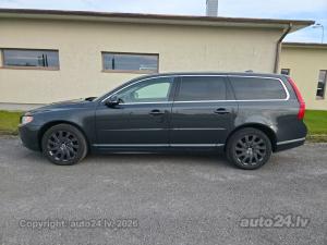 Grey Volvo V70 2012 in Paide, with an engine capacity of 2.00 L and mileage of 311 thousand km for 6990 €, photo 6 on AUTOMOTO.COM.LV