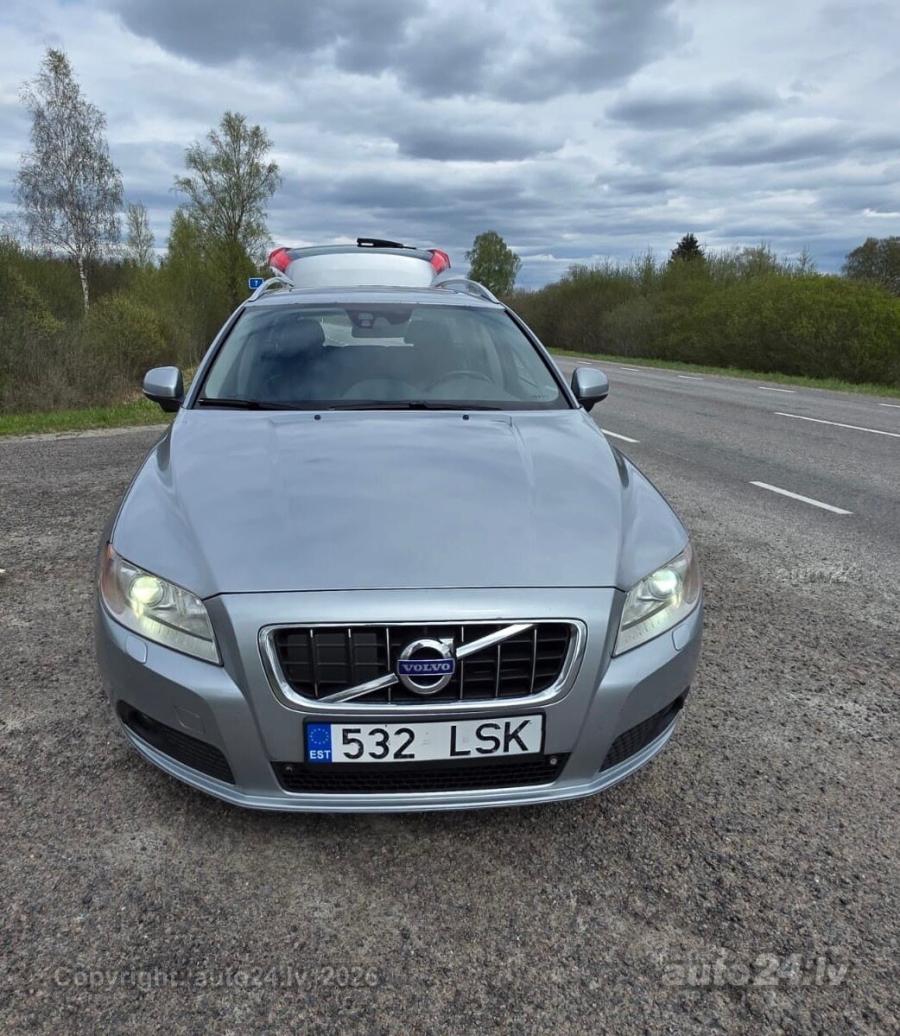 Grey Volvo V70 2012 in Rapla, with an engine capacity of 2.00 L and mileage of 557 thousand km for 6500 €, photo 9 on AUTOMOTO.COM.LV