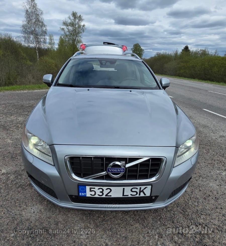 Grey Volvo V70 2012 in Rapla, with an engine capacity of 2.00 L and mileage of 557 thousand km for 6500 €, photo 16 on AUTOMOTO.COM.LV