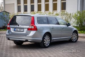 Pelēks Volvo V70 2012 Paide, ar dzinēja tilpumu 2.40 L un nobraukumu 264 tūkst. km par 8490 €, foto 5 vietnē AUTOMOTO.COM.LV