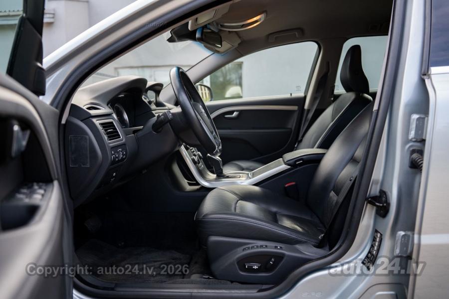 Pelēks Volvo V70 2012 Paide, ar dzinēja tilpumu 2.40 L un nobraukumu 264 tūkst. km par 8490 €, foto 13 vietnē AUTOMOTO.COM.LV