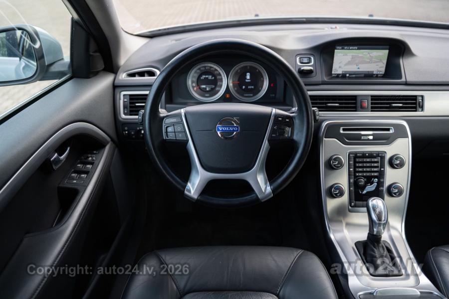Pelēks Volvo V70 2012 Paide, ar dzinēja tilpumu 2.40 L un nobraukumu 264 tūkst. km par 8490 €, foto 16 vietnē AUTOMOTO.COM.LV