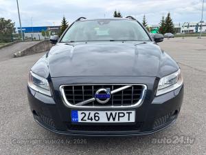 Grey Volvo V70 2012 in Paide, with an engine capacity of 2.00 L and mileage of 256 thousand km for 7390 €, photo 3 on AUTOMOTO.COM.LV