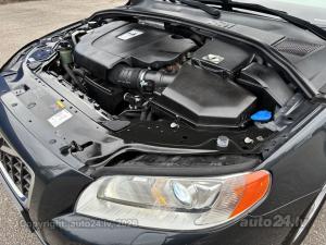 Grey Volvo V70 2012 in Paide, with an engine capacity of 2.00 L and mileage of 256 thousand km for 7390 €, photo 18 on AUTOMOTO.COM.LV