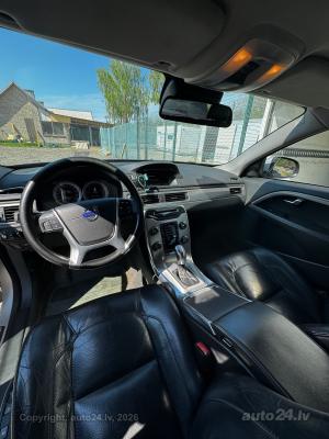 Pelēks Volvo V70 2012 Tallina, ar dzinēja tilpumu 1.60 L un nobraukumu 328 tūkst. km par 5000 €, foto 15 vietnē AUTOMOTO.COM.LV