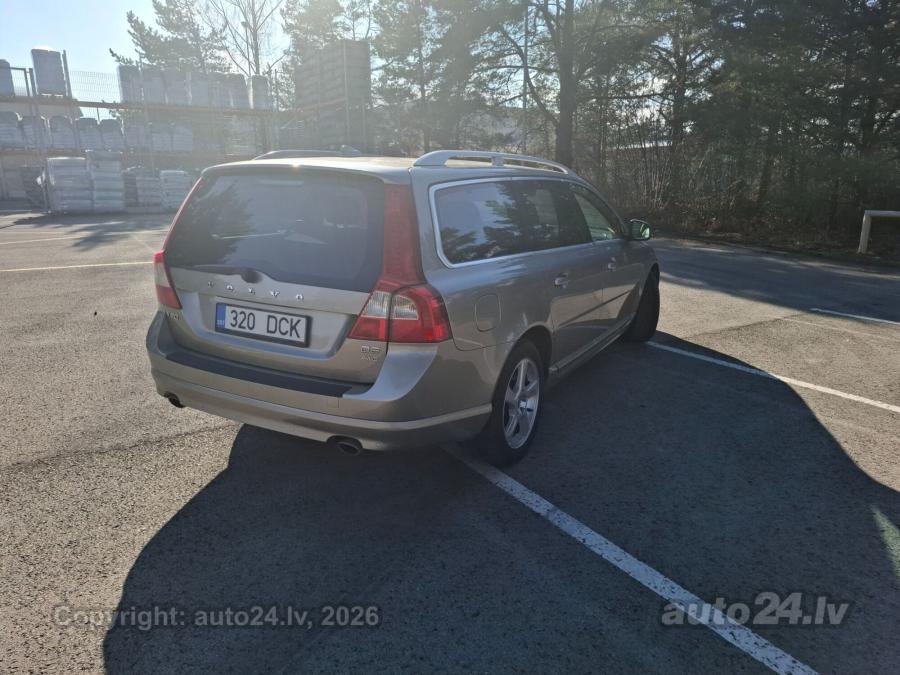 Pelēks Volvo V70 2012 Tallina, ar dzinēja tilpumu 2.40 L un nobraukumu 149 tūkst. km par 10500 €, foto 5 vietnē AUTOMOTO.COM.LV