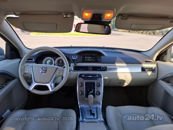 Pelēks Volvo V70 2012 Tallina, ar dzinēja tilpumu 2.40 L un nobraukumu 149 tūkst. km par 10500 €, foto 5 vietnē AUTOMOTO.COM.LV