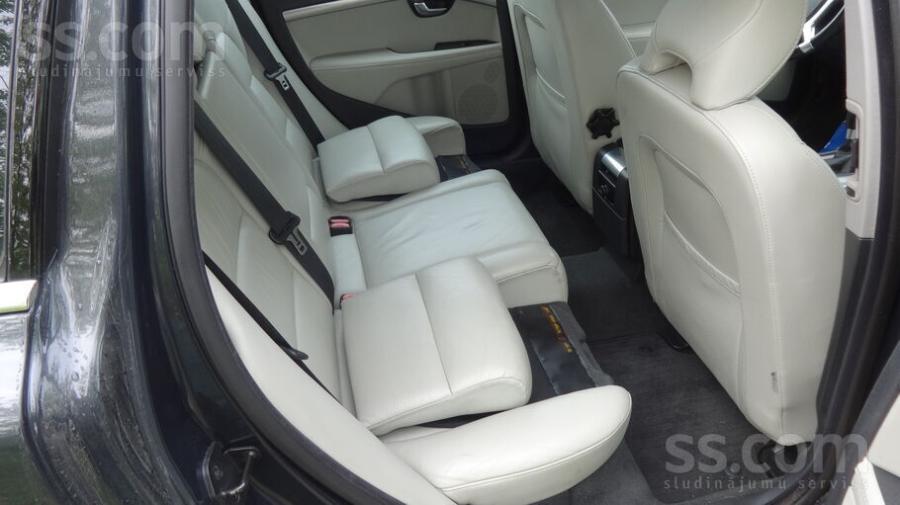 Pelēks Volvo V70 2012 Jūrmala, ar dzinēja tilpumu 2.00 L un nobraukumu 309 tūkst. km par 6290 €, foto 27 vietnē AUTOMOTO.COM.LV