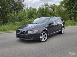 Pelēks Volvo V70 2012 Kauņa, ar dzinēja tilpumu 2.00 L un nobraukumu 264 tūkst. km par 6850 €, foto  vietnē AUTOMOTO.COM.LV