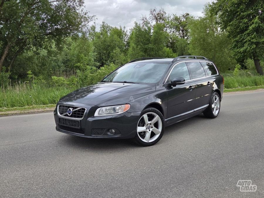 Grey Volvo V70 2012 in Kaunas, with an engine capacity of 2.00 L and mileage of 264 thousand km for 6850 €, photo 1 on AUTOMOTO.COM.LV