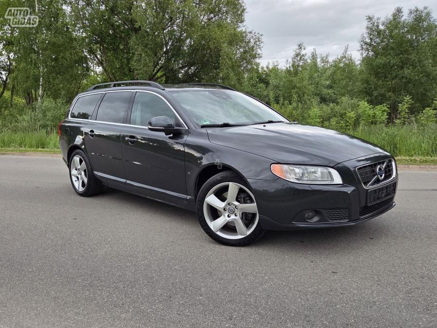 Grey Volvo V70 2012 in Kaunas, with an engine capacity of 2.00 L and mileage of 264 thousand km for 6850 €, photo 3 on AUTOMOTO.COM.LV