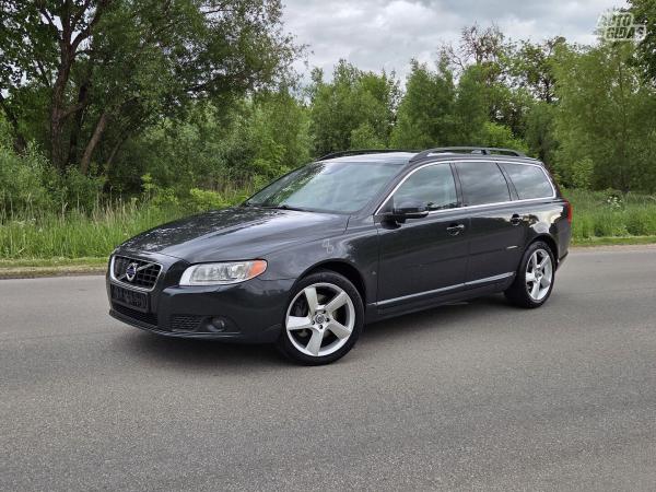 Grey Volvo V70 2012 in Kaunas, with an engine capacity of 2.00 L and mileage of 264 thousand km for 6850 €, photo 8 on AUTOMOTO.COM.LV