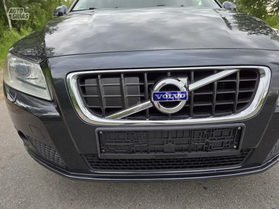 Grey Volvo V70 2012 in Kaunas, with an engine capacity of 2.00 L and mileage of 264 thousand km for 6850 €, photo 19 on AUTOMOTO.COM.LV