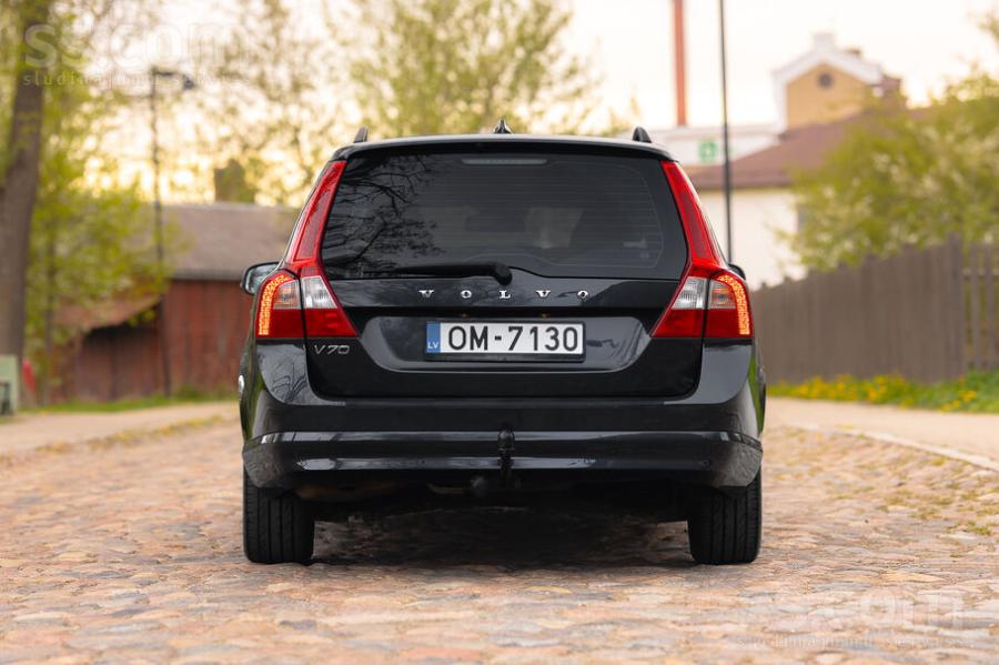 Pelēks Volvo V70 2012 Jelgava, ar dzinēja tilpumu 2.00 L un nobraukumu 0 tūkst. km par 6450 €, foto 18 vietnē AUTOMOTO.COM.LV