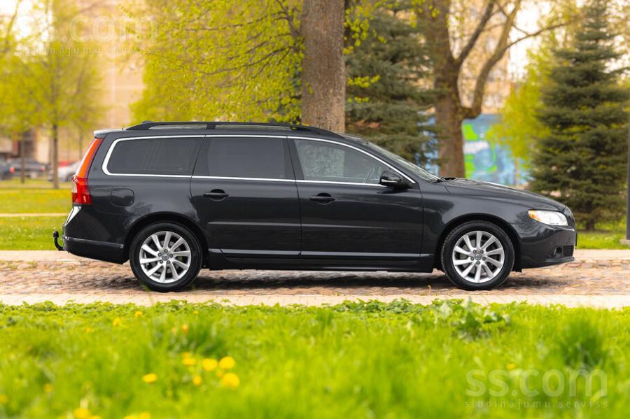 Pelēks Volvo V70 2012 Jelgava, ar dzinēja tilpumu 2.00 L un nobraukumu 0 tūkst. km par 6450 €, foto 19 vietnē AUTOMOTO.COM.LV