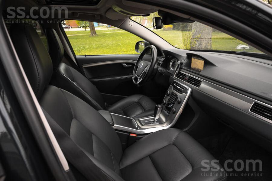 Pelēks Volvo V70 2012 Jelgava, ar dzinēja tilpumu 2.00 L un nobraukumu 0 tūkst. km par 6450 €, foto 23 vietnē AUTOMOTO.COM.LV