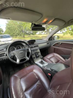 Pelēks Volvo V70 2012 Rīga, ar dzinēja tilpumu 2.00 L un nobraukumu 299 tūkst. km par 4900 €, foto 6 vietnē AUTOMOTO.COM.LV