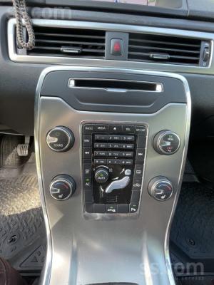 Pelēks Volvo V70 2012 Rīga, ar dzinēja tilpumu 2.00 L un nobraukumu 299 tūkst. km par 4900 €, foto 9 vietnē AUTOMOTO.COM.LV