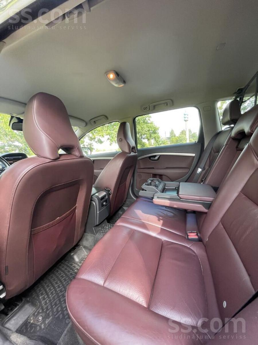 Pelēks Volvo V70 2012 Rīga, ar dzinēja tilpumu 2.00 L un nobraukumu 299 tūkst. km par 4900 €, foto 15 vietnē AUTOMOTO.COM.LV