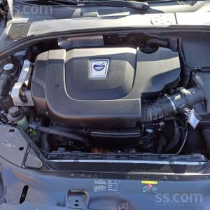 Grey Volvo V70 2012 in Ogre, with an engine capacity of 2.00 L and mileage of 300 thousand km for 5880 €, photo 8 on AUTOMOTO.COM.LV