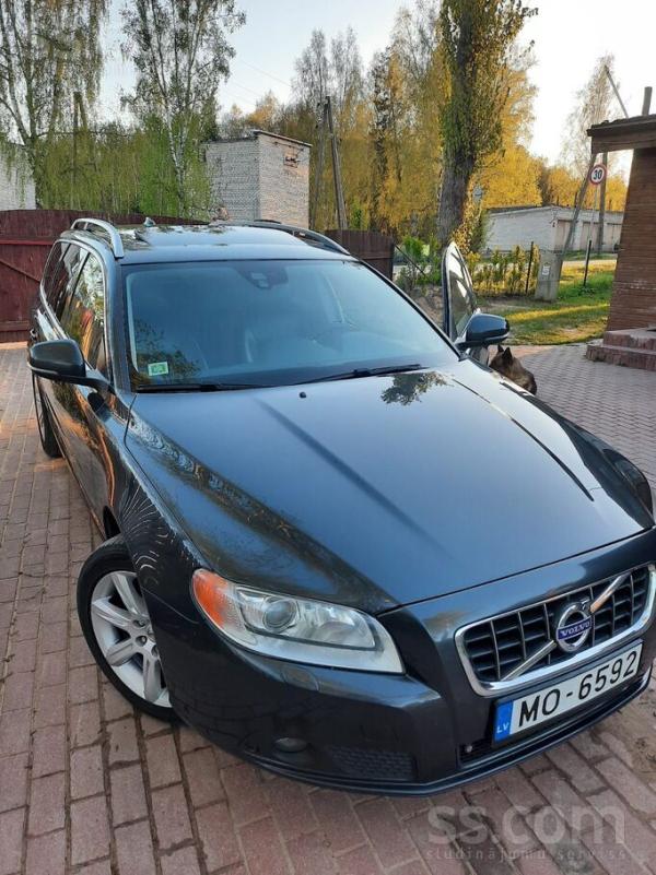 Pelēks Volvo V70 2012 Ogre, ar dzinēja tilpumu 2.00 L un nobraukumu 300 tūkst. km par 5880 €, foto 8 vietnē AUTOMOTO.COM.LV