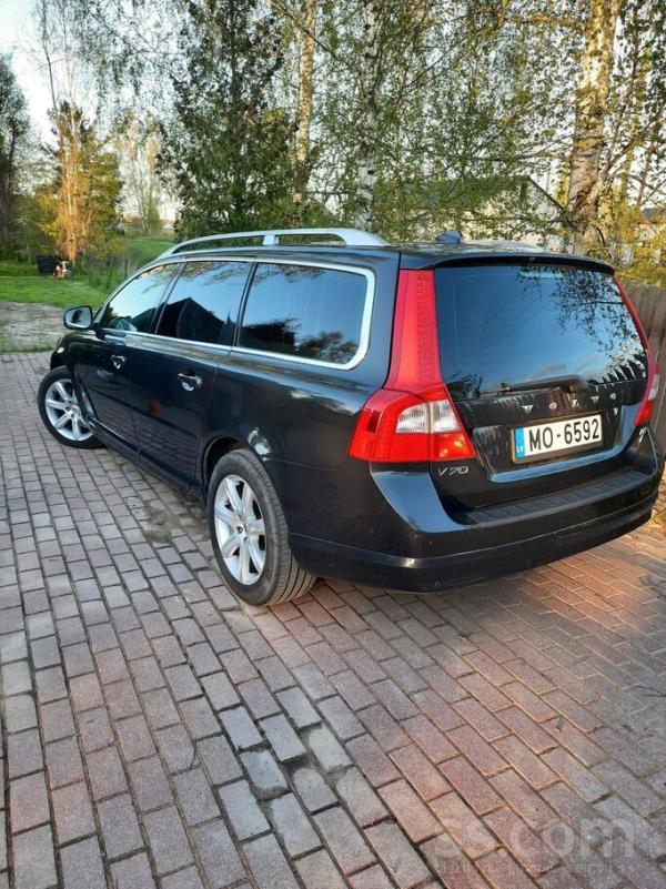 Pelēks Volvo V70 2012 Ogre, ar dzinēja tilpumu 2.00 L un nobraukumu 300 tūkst. km par 5880 €, foto 10 vietnē AUTOMOTO.COM.LV
