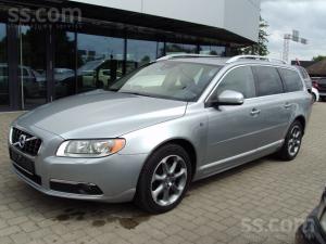 Grey Volvo V70 2012 in Riga, with an engine capacity of 2.00 L and mileage of 243 thousand km for 8400 €, photo  on AUTOMOTO.COM.LV