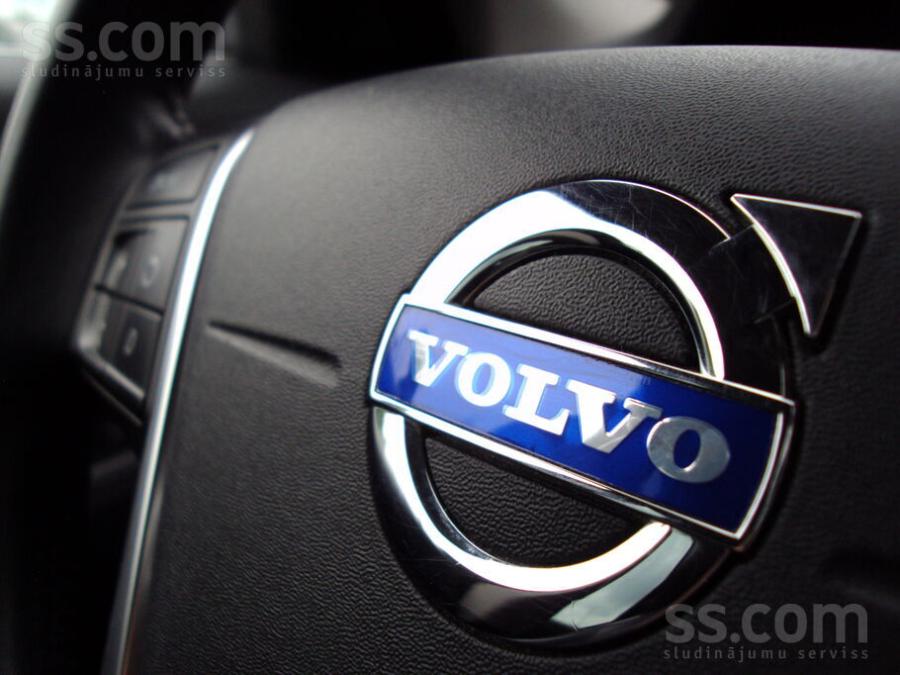Grey Volvo V70 2012 in Riga, with an engine capacity of 2.00 L and mileage of 243 thousand km for 8400 €, photo 11 on AUTOMOTO.COM.LV