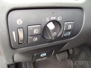 Grey Volvo V70 2012 in Riga, with an engine capacity of 2.00 L and mileage of 243 thousand km for 8400 €, photo 13 on AUTOMOTO.COM.LV