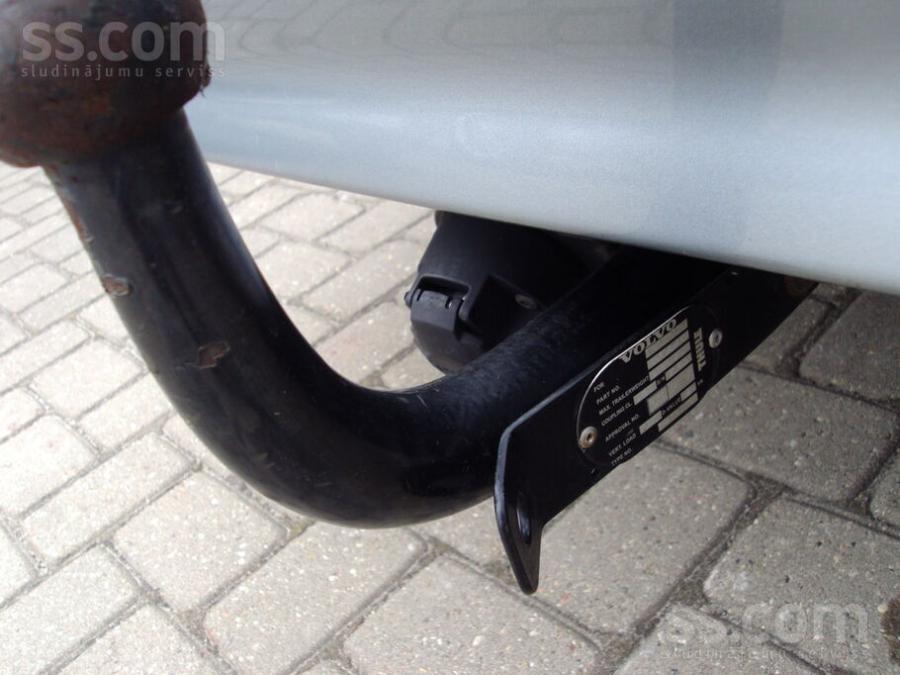Grey Volvo V70 2012 in Riga, with an engine capacity of 2.00 L and mileage of 243 thousand km for 8400 €, photo 17 on AUTOMOTO.COM.LV