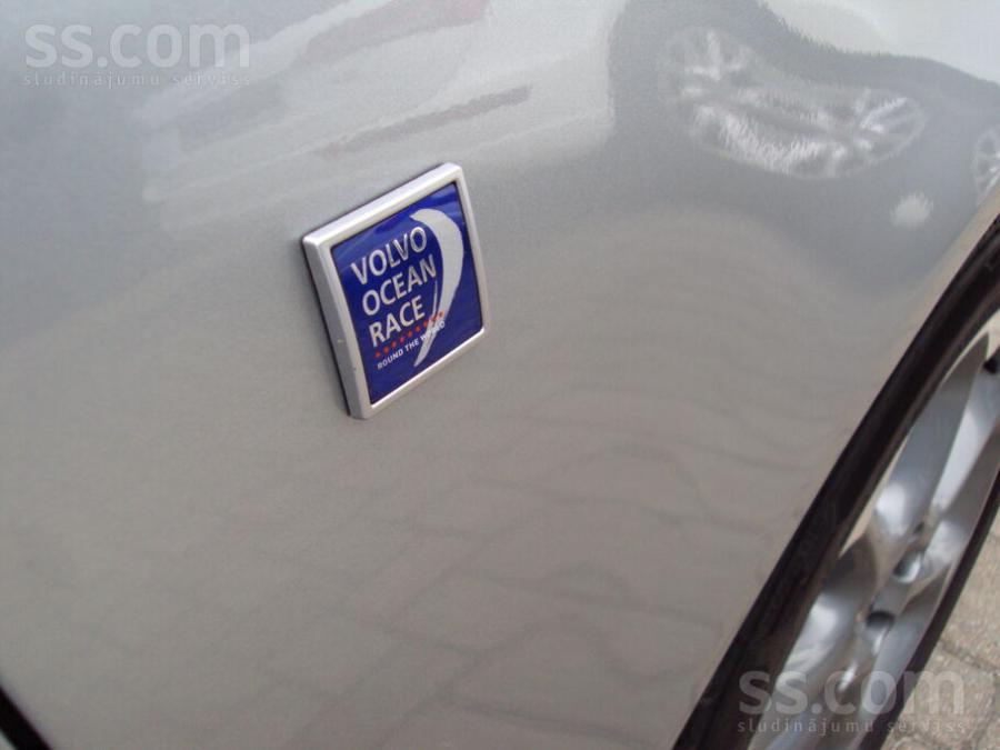 Grey Volvo V70 2012 in Riga, with an engine capacity of 2.00 L and mileage of 243 thousand km for 8400 €, photo 18 on AUTOMOTO.COM.LV