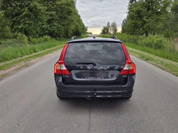 Grey Volvo V70 2012 in Kaunas, with an engine capacity of 1.98 L and mileage of 269 thousand km for 6650 €, photo 6 on AUTOMOTO.COM.LV