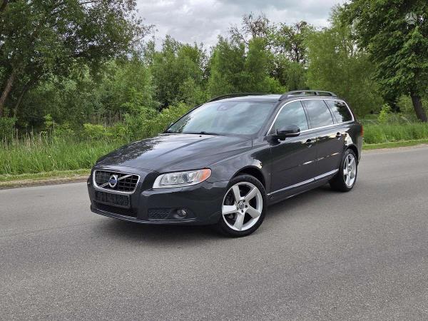 Grey Volvo V70 2012 in Kaunas, with an engine capacity of 1.98 L and mileage of 269 thousand km for 6650 €, photo 9 on AUTOMOTO.COM.LV