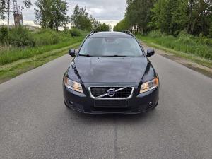 Grey Volvo V70 2012 in Kaunas, with an engine capacity of 1.98 L and mileage of 269 thousand km for 6650 €, photo 3 on AUTOMOTO.COM.LV
