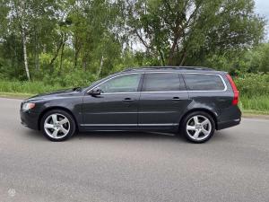 Grey Volvo V70 2012 in Kaunas, with an engine capacity of 1.98 L and mileage of 269 thousand km for 6650 €, photo 9 on AUTOMOTO.COM.LV