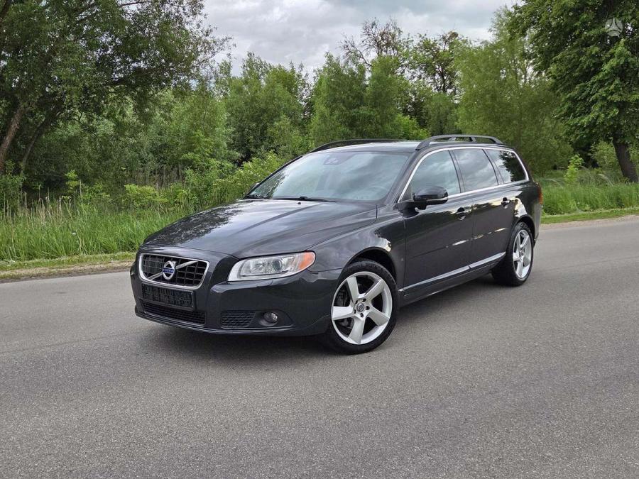 Grey Volvo V70 2012 in Kaunas, with an engine capacity of 1.98 L and mileage of 269 thousand km for 6650 €, photo 10 on AUTOMOTO.COM.LV