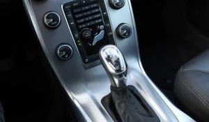 Pelēks Volvo V70 2012 Jūrmala, ar dzinēja tilpumu 2.00 L un nobraukumu 352 tūkst. km par 6995 €, foto 10 vietnē AUTOMOTO.COM.LV
