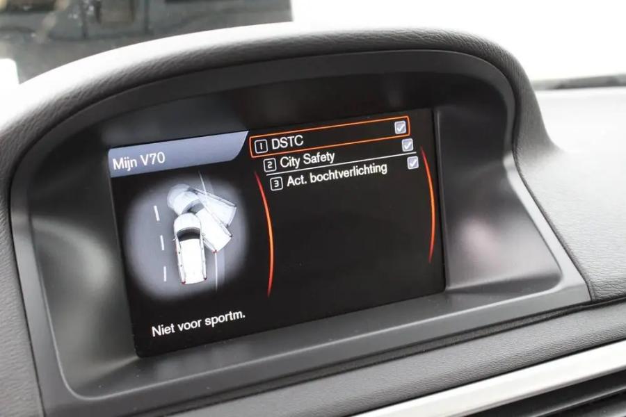 Pelēks Volvo V70 2012 Jūrmala, ar dzinēja tilpumu 2.00 L un nobraukumu 352 tūkst. km par 6995 €, foto 11 vietnē AUTOMOTO.COM.LV