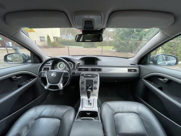 Grey Volvo V70 2012 in Riga, with an engine capacity of 2.00 L and mileage of 265 thousand km for 6900 €, photo 8 on AUTOMOTO.COM.LV
